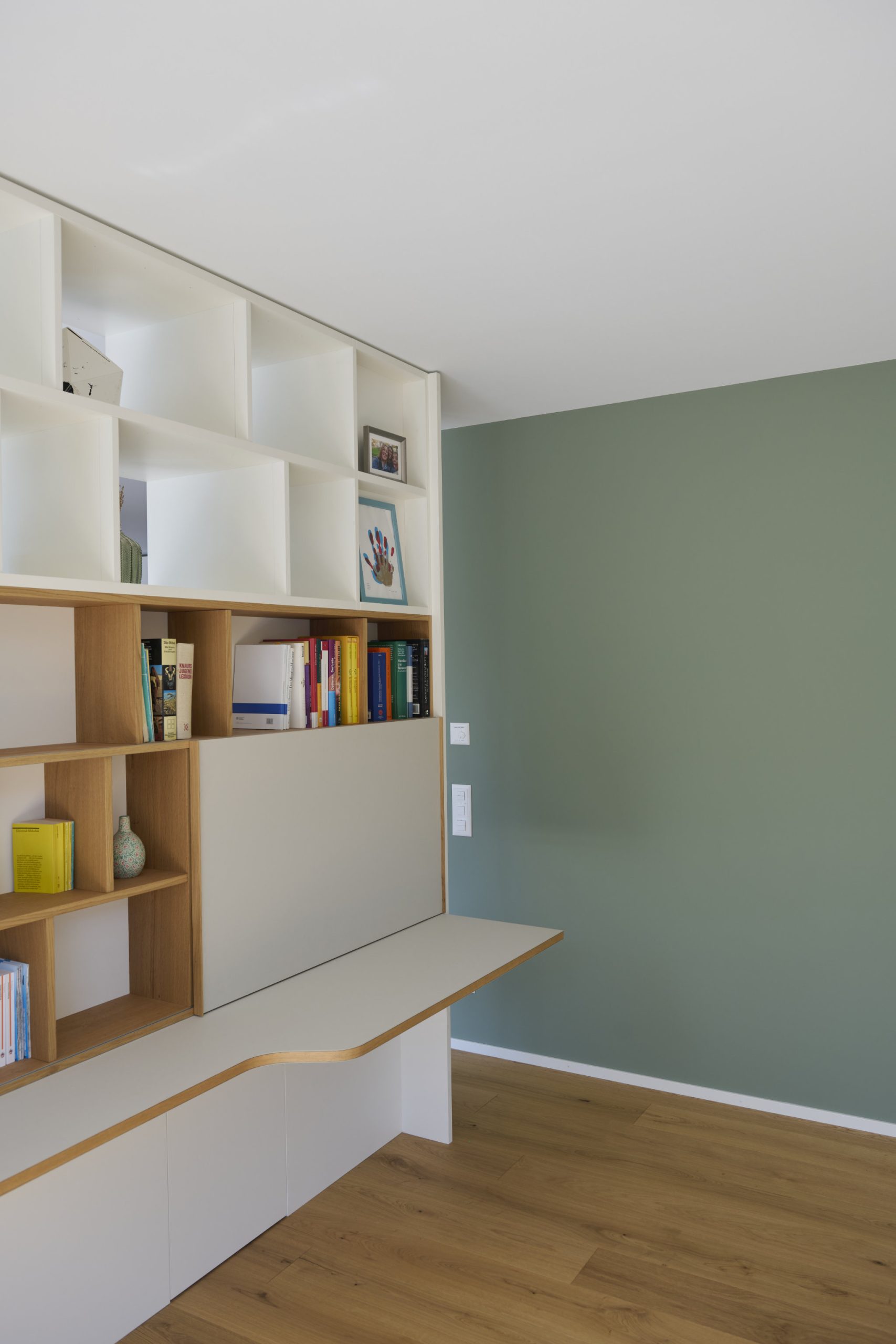 Raumtrenner Medienwand und Home Office | Schreinermeisterei, Dominik ...